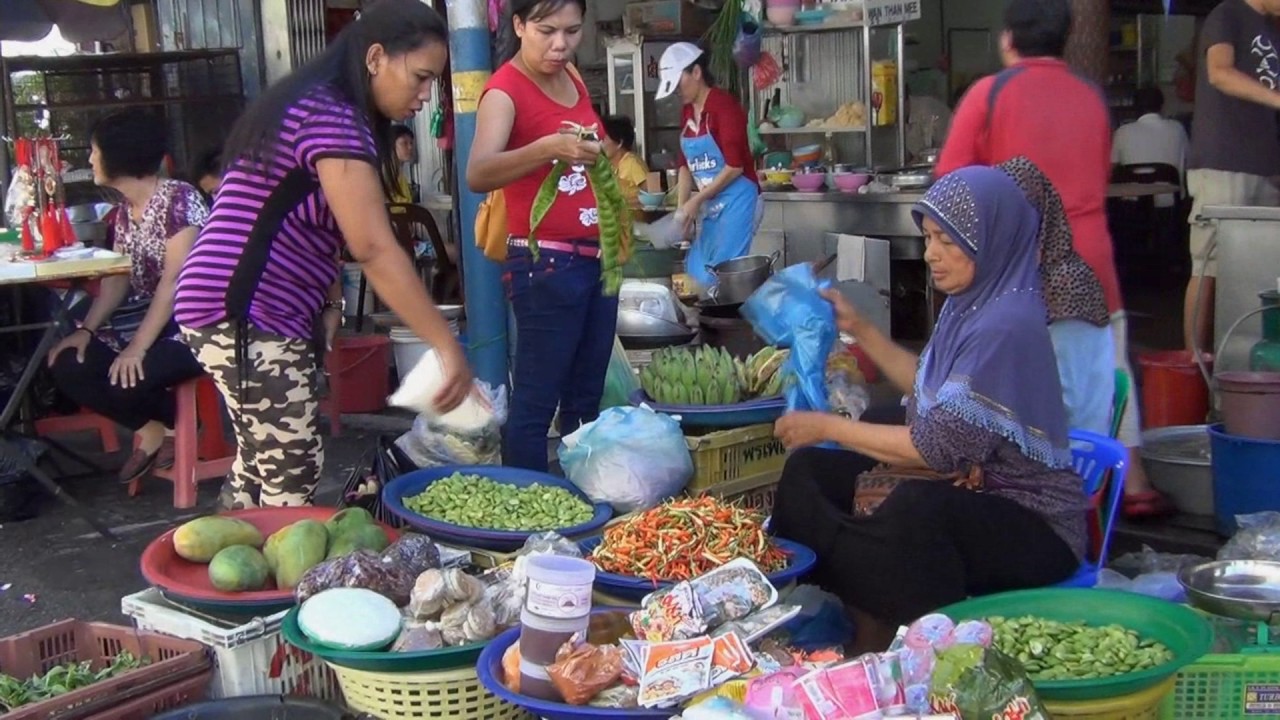 Penang - Jalan Chowrasta street market (Georgetown) - YouTube