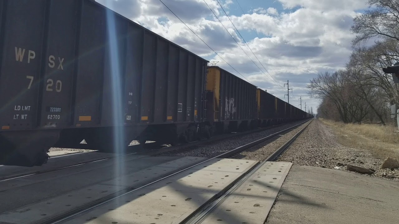Union Pacific 8875 East in Cedar Rapids (03-30-18) - YouTube