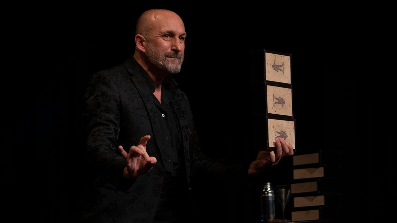 The Velvet Burlesque - Mat Ricardo - #juggling #manipulation #circus # ...