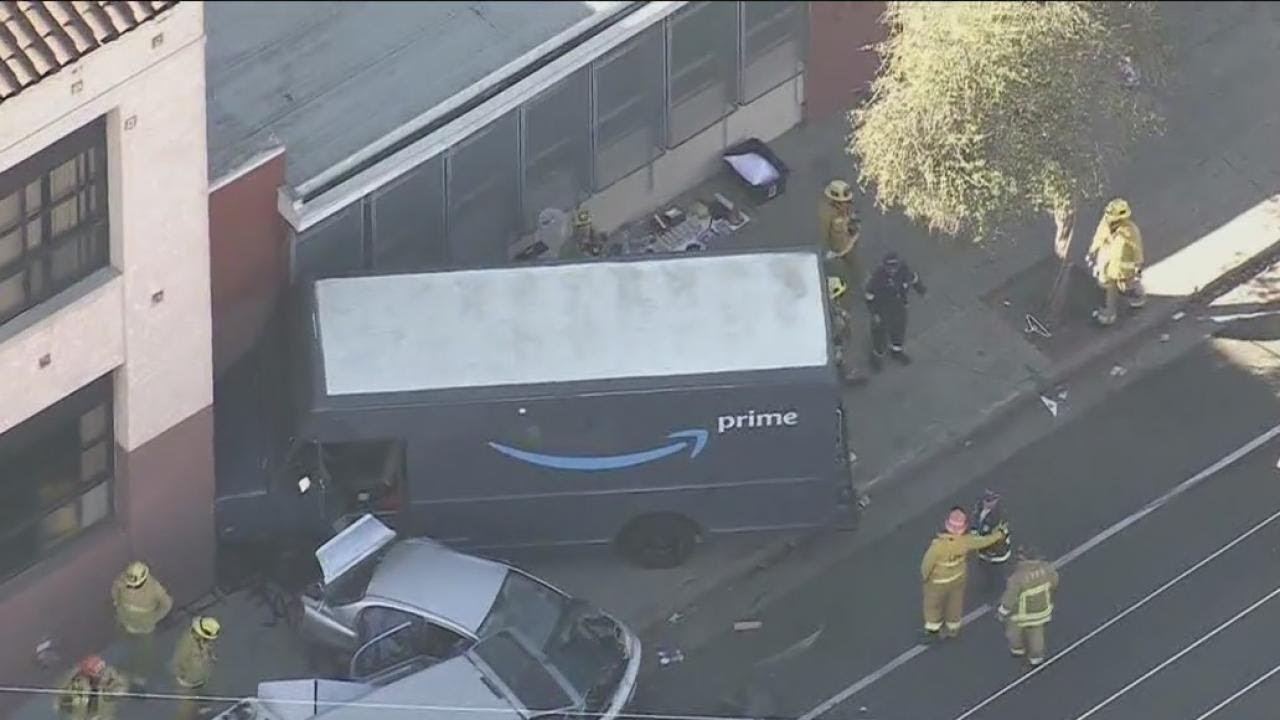 Stolen Amazon truck involved in deadly crash - YouTube