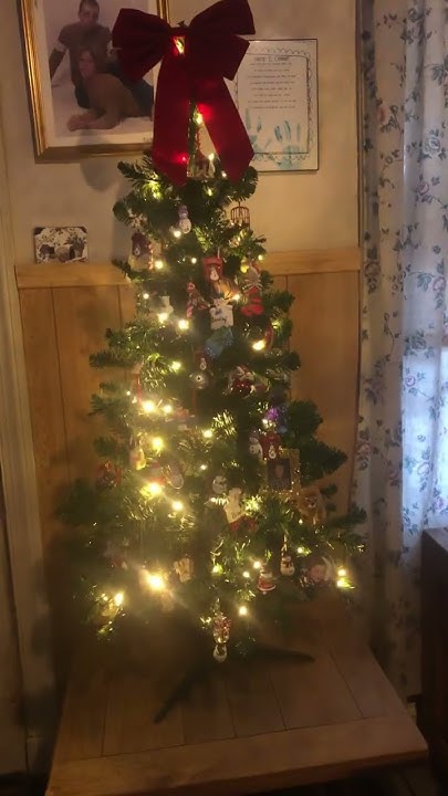 My little Christmas tree - YouTube