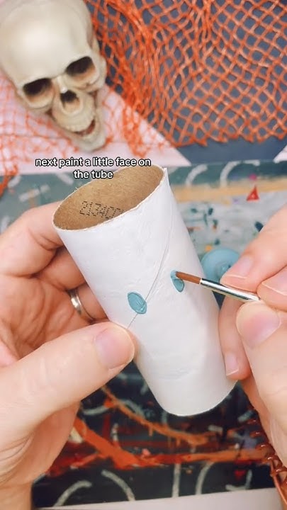 🎃 Halloween Craft Alert 👻 Fun,Spooky and Easy Toilet Paper Roll Ghosts ...