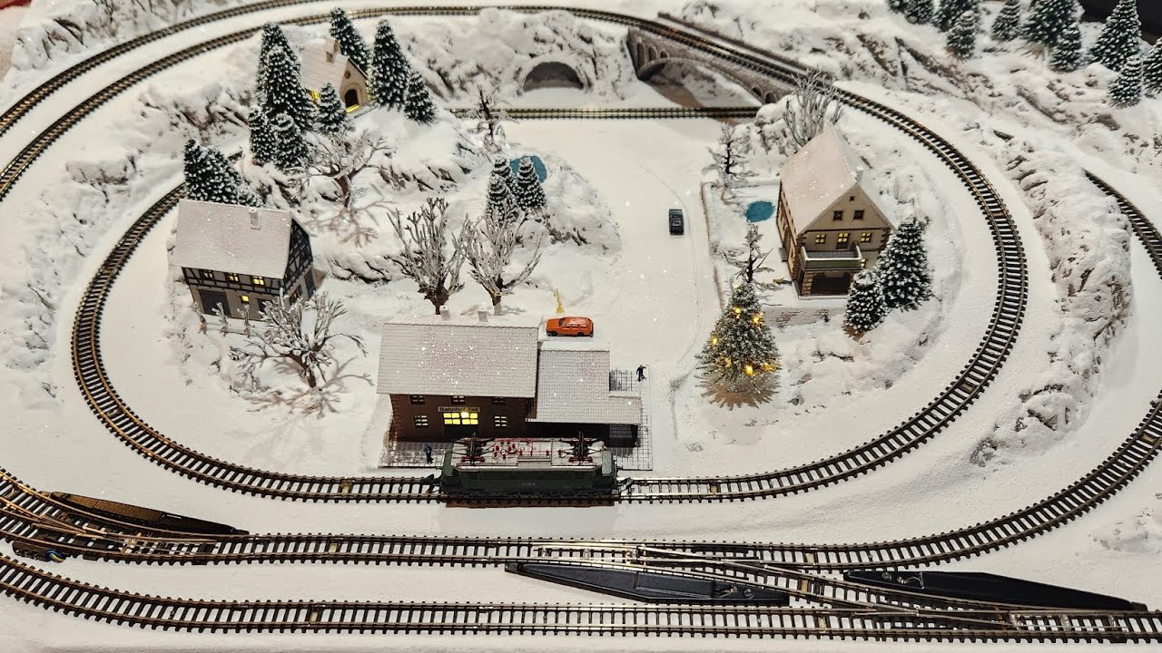 Noch 88308 Interlaken Briefcase Layout Final Test Run at z.scale.hobo ...