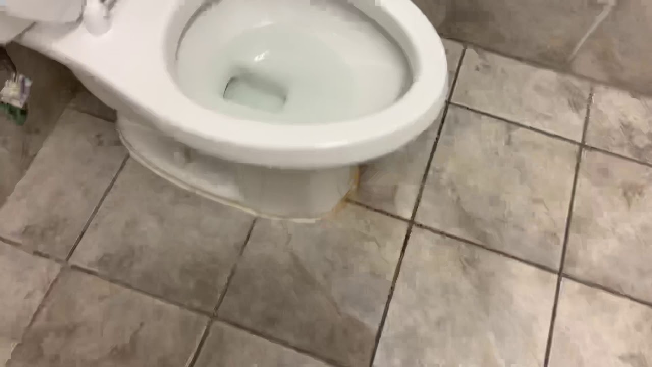 [635] CVS Pharmacy Unisex Restroom - YouTube