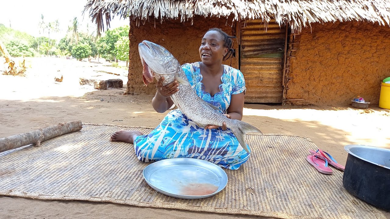 African Village Life//Cooking Most Appetizing Village Bongo Fish - YouTube