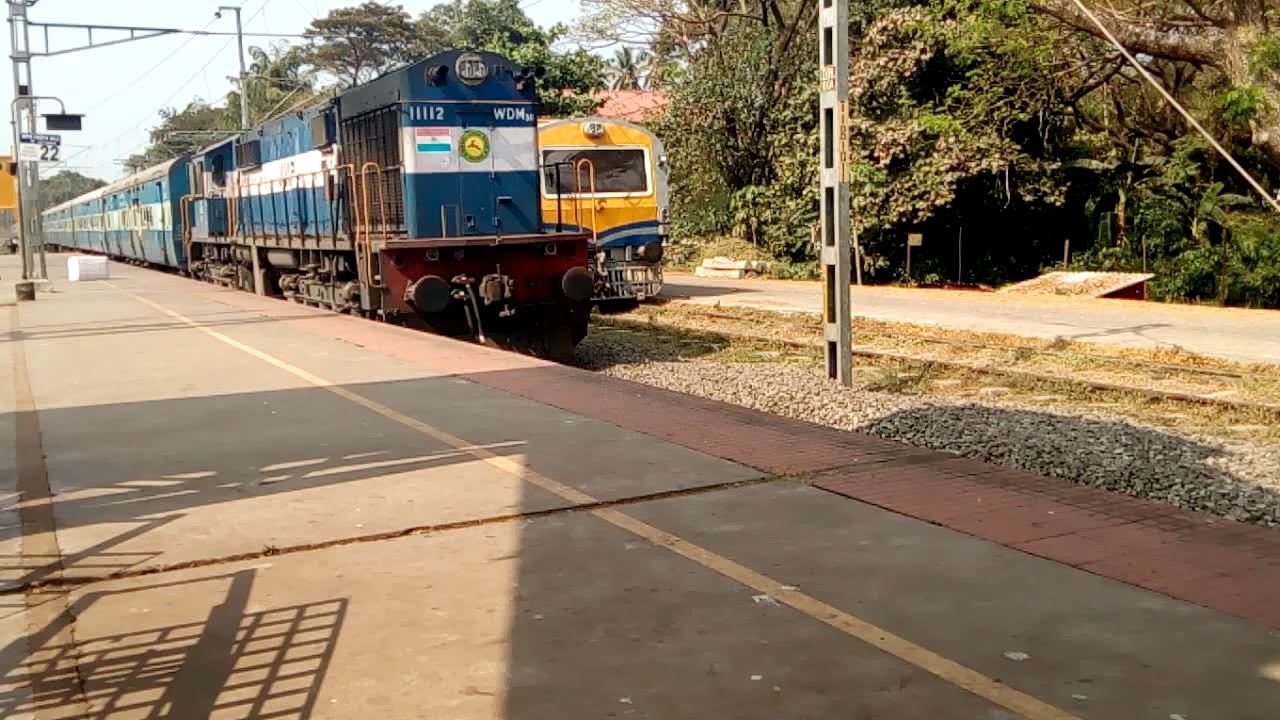 Tirur Railway station speed train arrival - YouTube