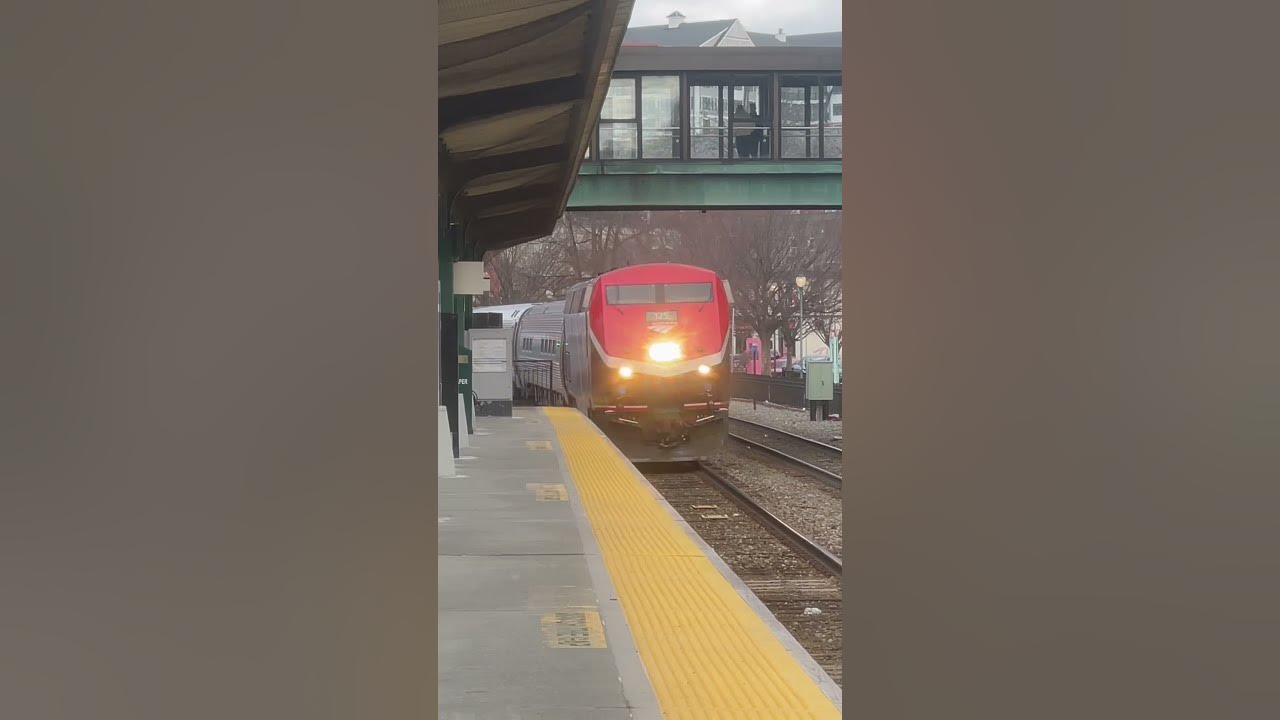 Amtrak #240 passes Peekskill with Amtrak P42DC #125 Phase VII leading - YouTube