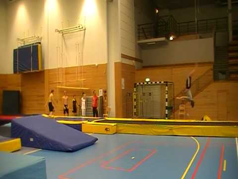 JSM tumbling whip flickis sträck - YouTube