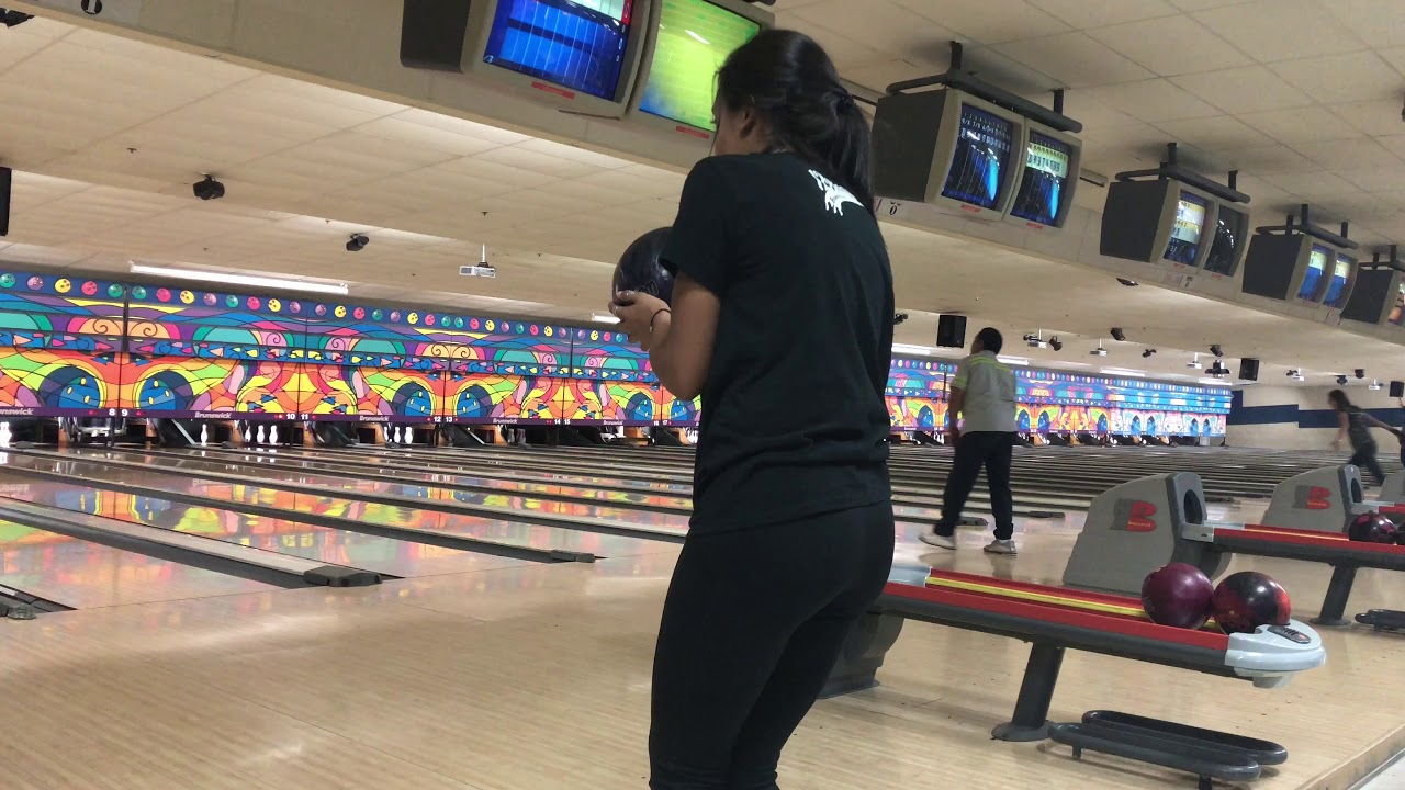 Madison Janack’s Bowling Practice Session - YouTube