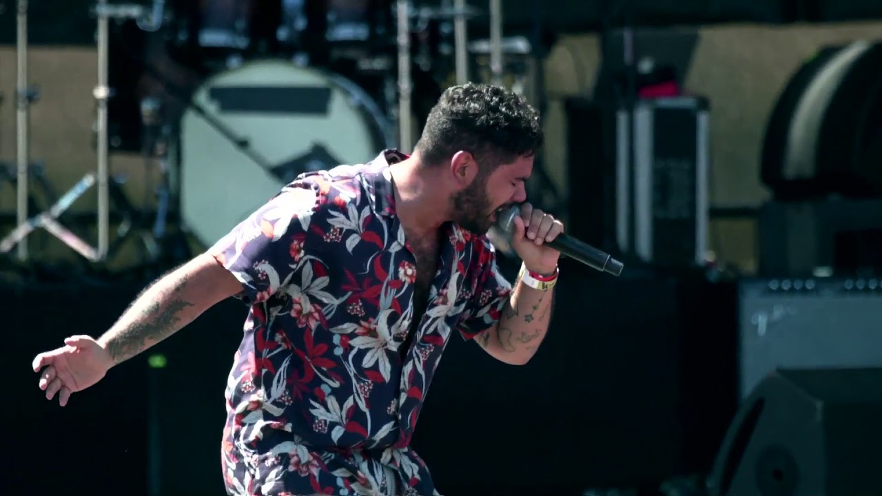 Craig Lucas performing 'Smother' Live at KDay - YouTube