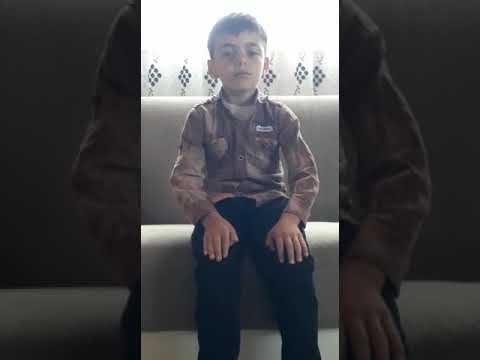 Bizim küçük amca oğlu ama yüreği büyük bu yaşta bu şiir süper mutlaka dinleyin