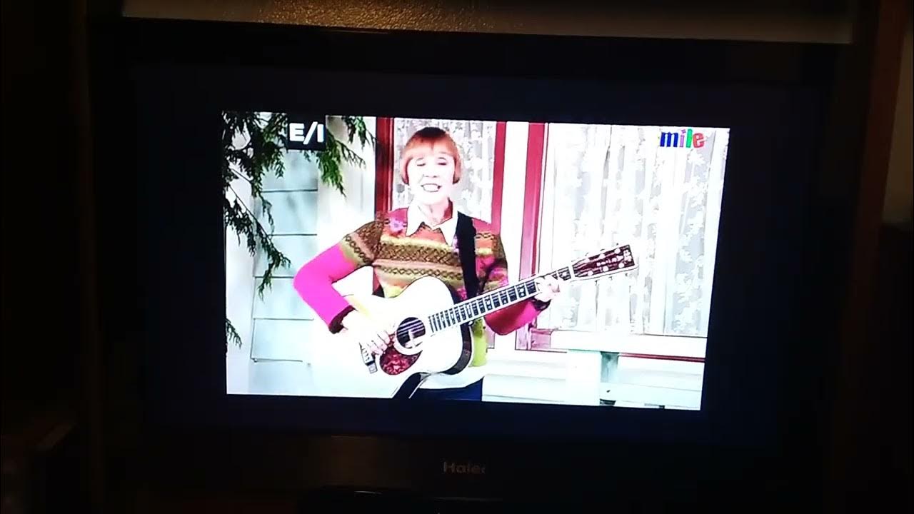 MP - Courtney Campbell: Dinosaur In My Backyard - YouTube