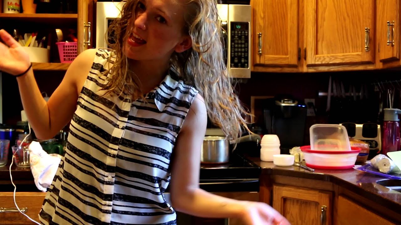 Dancing Girl Gets Hair in Macaroni While Cooking and Singing | Kitchen ...