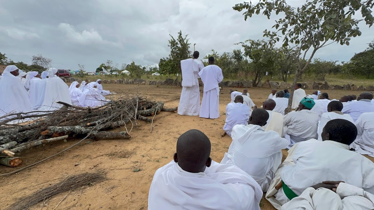 Johane Masowe Muchinjikwa - Tinoda kukomborerwa Baba Isaka - YouTube