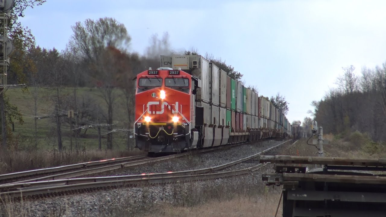 CN 2937 at Brechin East (18OCT2015) - YouTube