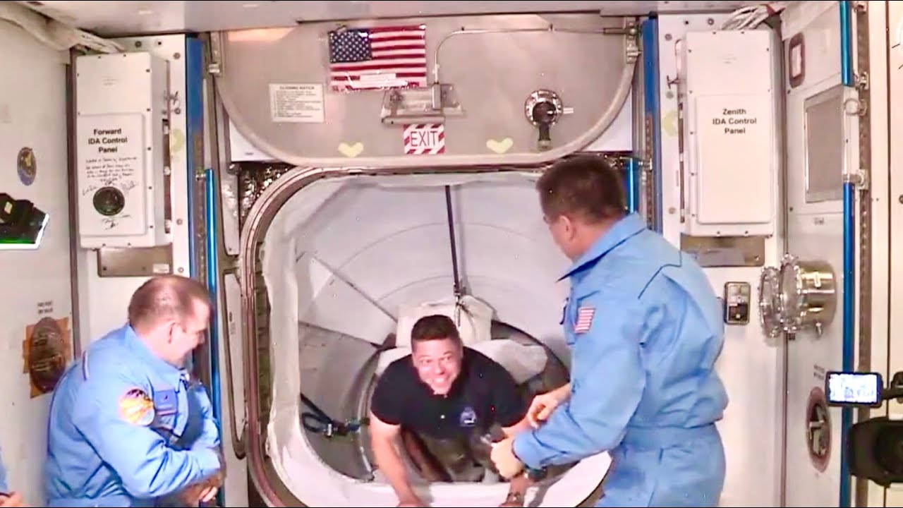 NASA astronauts dock and enter the space station - YouTube