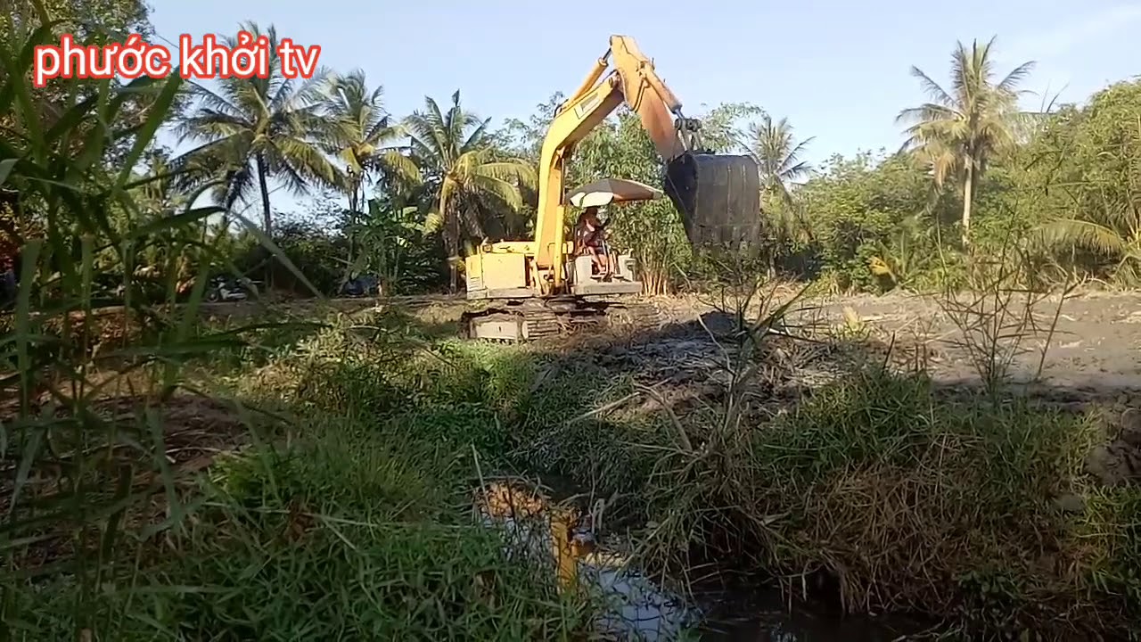 Xe cuốc kube lên líp cãi tạo vườn tài xế dĩnh - YouTube