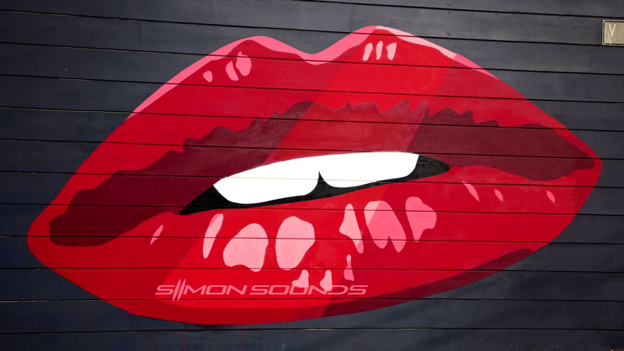 Kiss - Sound Effect (SFX) - YouTube