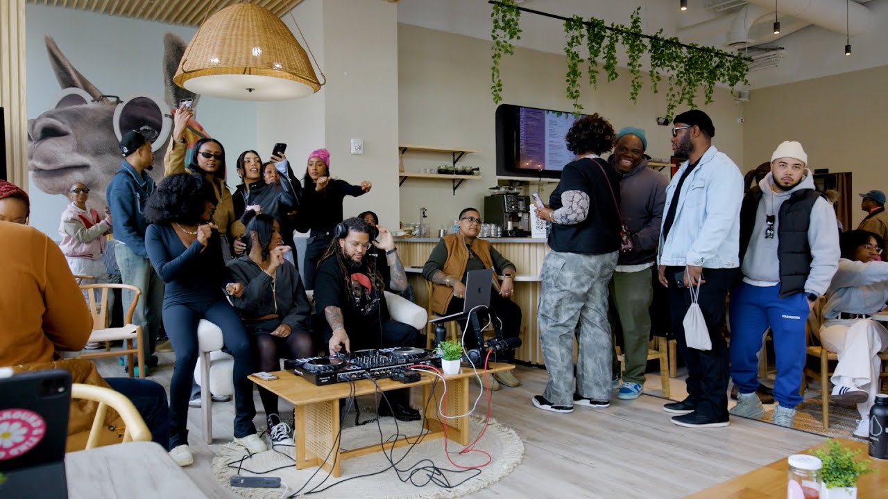 Friends On Mars at Llama Bar | Edits, Blends, Dance | Feeling Spaces ...
