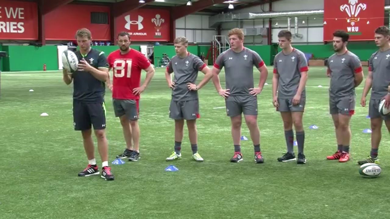 Dan Biggar Spin Pass tutorial | WRU TV - YouTube