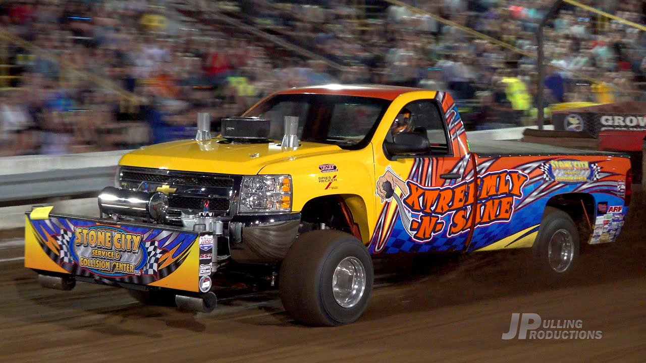 4x4 Pro Stock Trucks pulling on Friday of the 2023 Lanesville Heritage ...