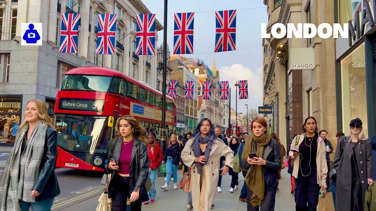 London Spring Walk 🇬🇧 OXFORD STREET, Selfridges, Oxford Circus to TCR ...