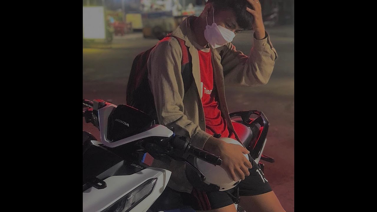 alo alo. im back - YouTube