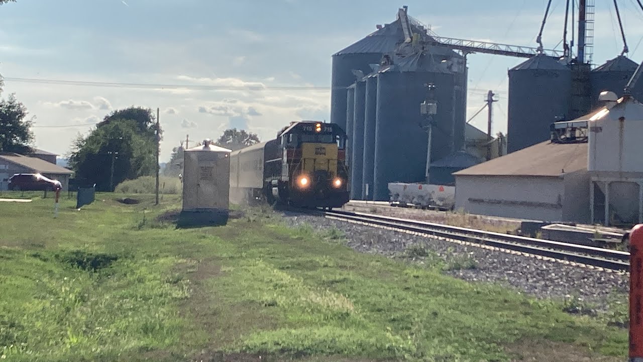 Iais 715 with UP passenger cars - YouTube