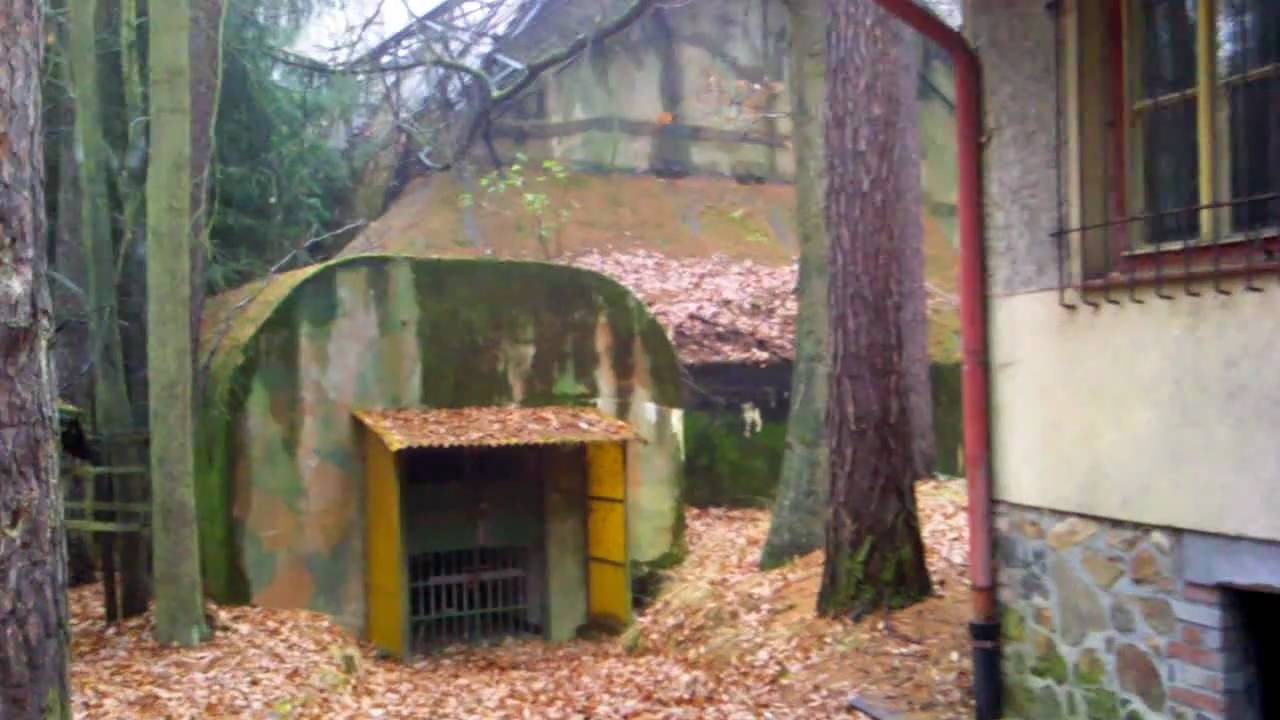 Spojovací uzel Studánka - mohutný bunkr - YouTube