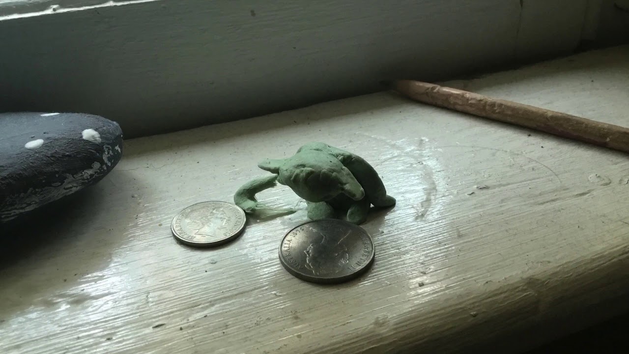 Desk goblin - YouTube