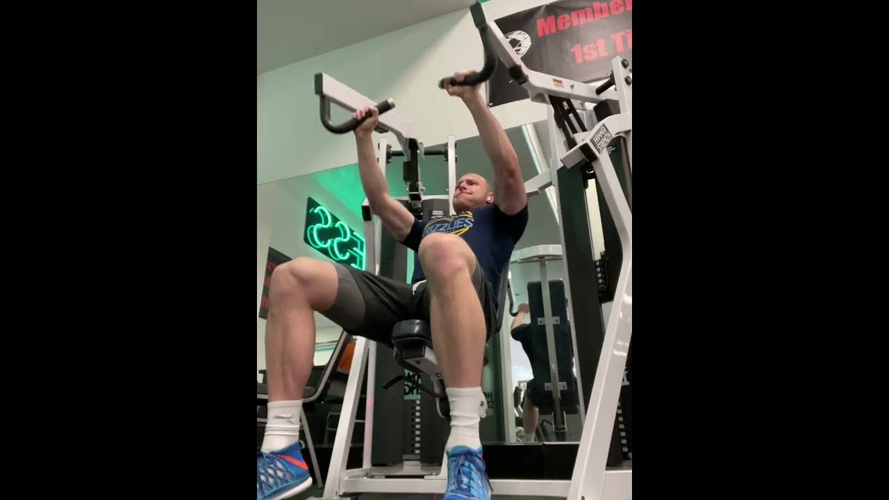 Converging Chest Press - YouTube