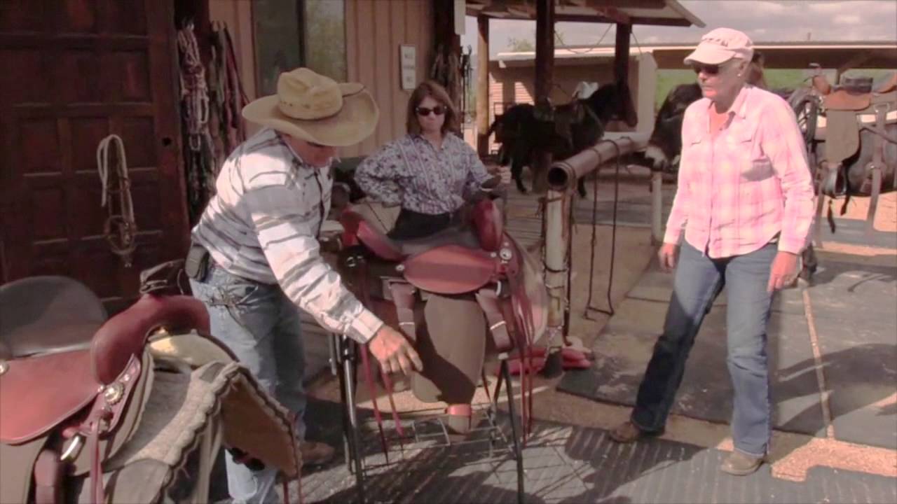 Queen Valley Mule Ranch Saddle Pad - YouTube