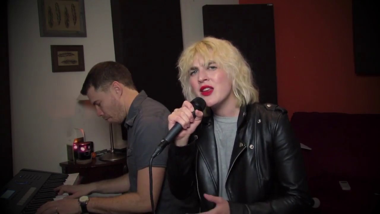 Gigi Rowe | Run The Night | Acoustic - YouTube
