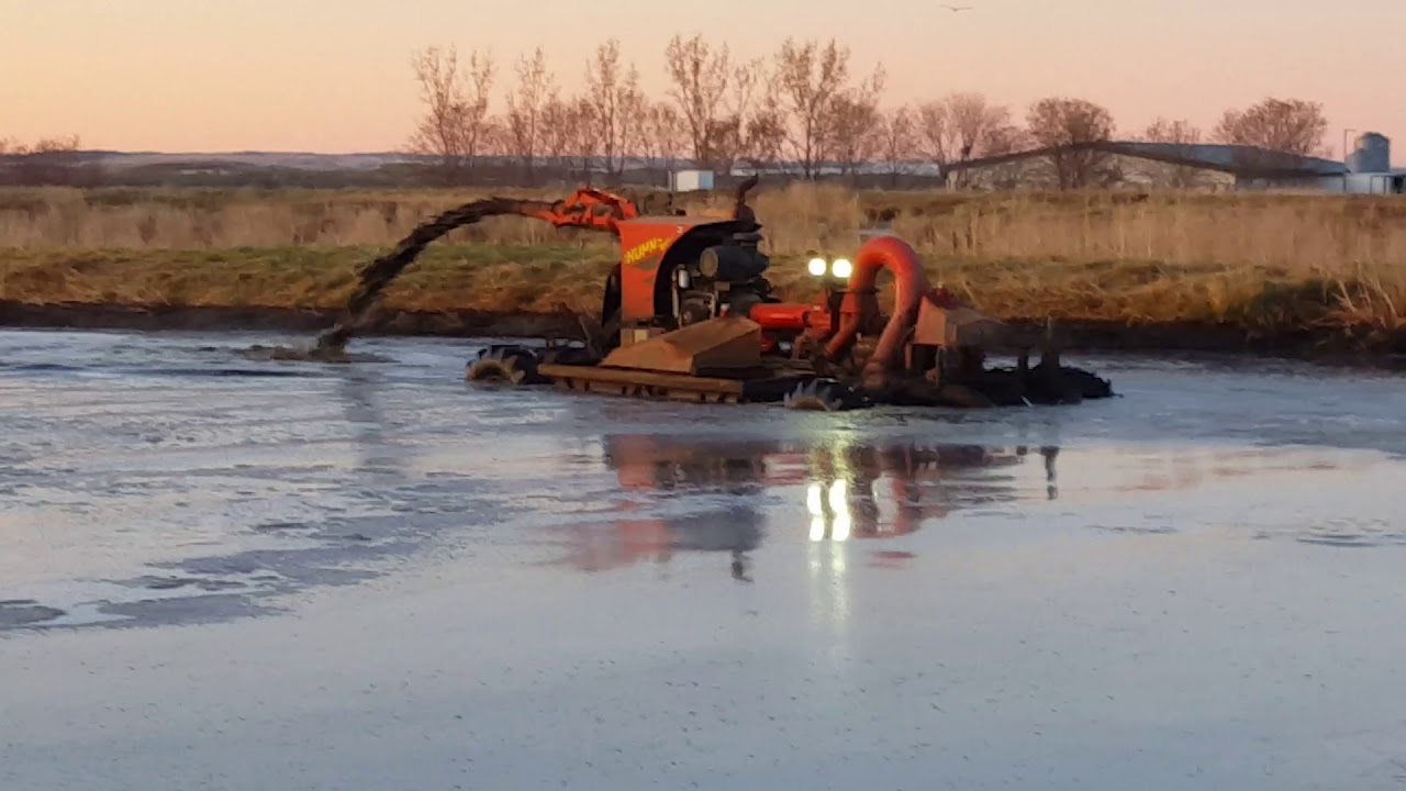 Nuhn lagoon crawler - YouTube