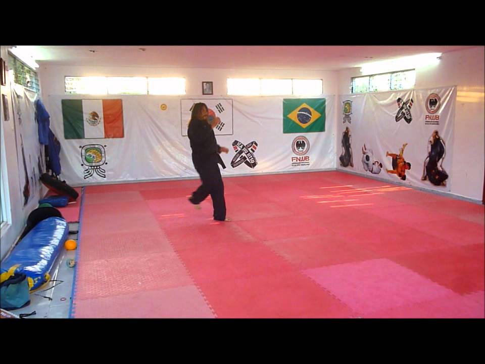 Combinacion de pateo No. 4 - YouTube