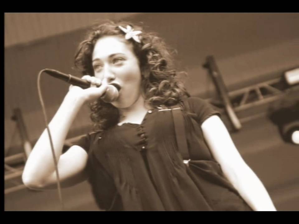 Regina Spektor Better Piano Voice In Pictures Hd Youtube