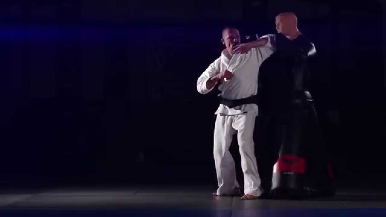 Century VS.BOB Boxdummy in Aktion - YouTube