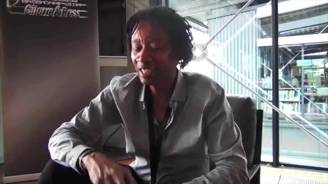 ALPHONSO JOHNSON Bass Player - YouTube