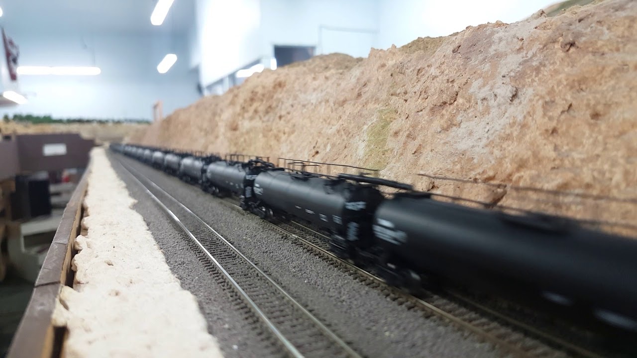 N Scale SP Oil Cans Eastboard at EVLRR - YouTube