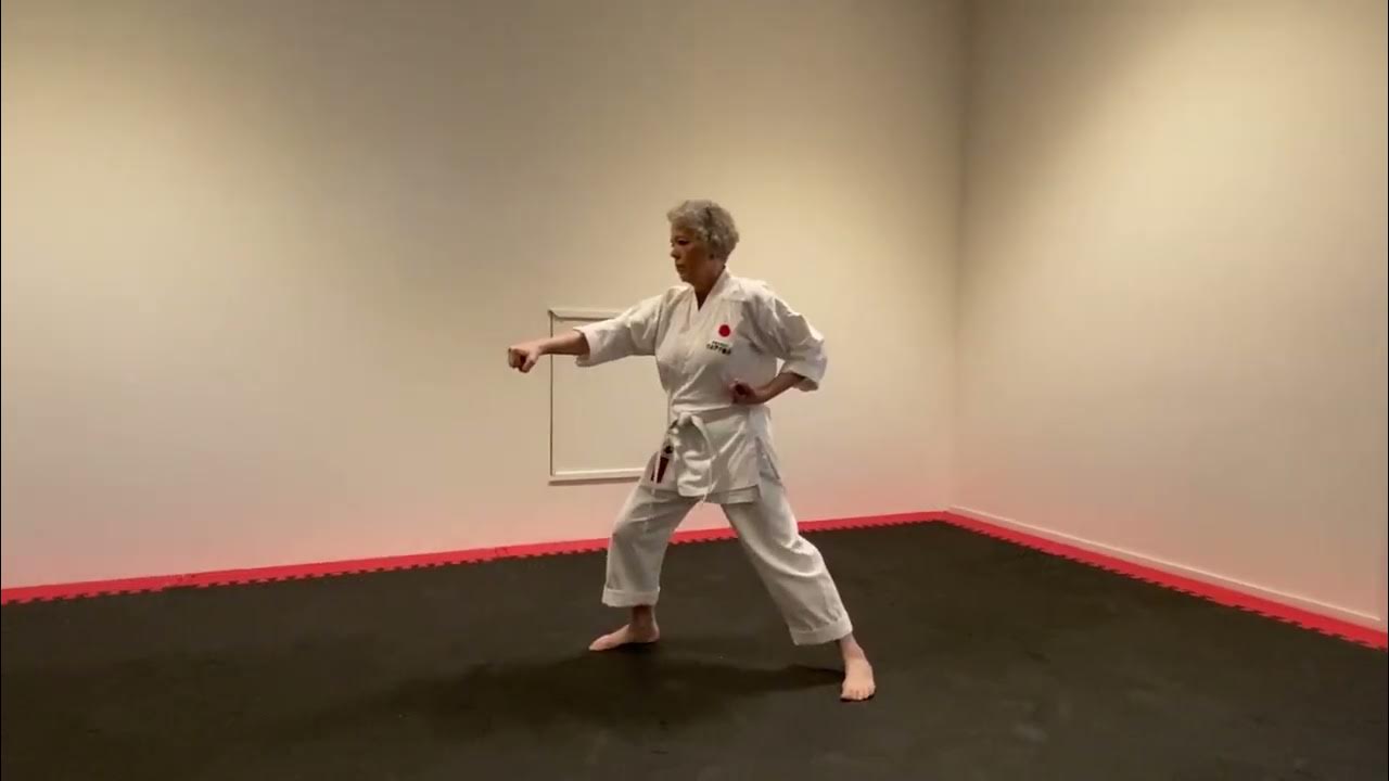 03 Zenkutsudachi Oi tsuki Chudan voorwaarts - YouTube