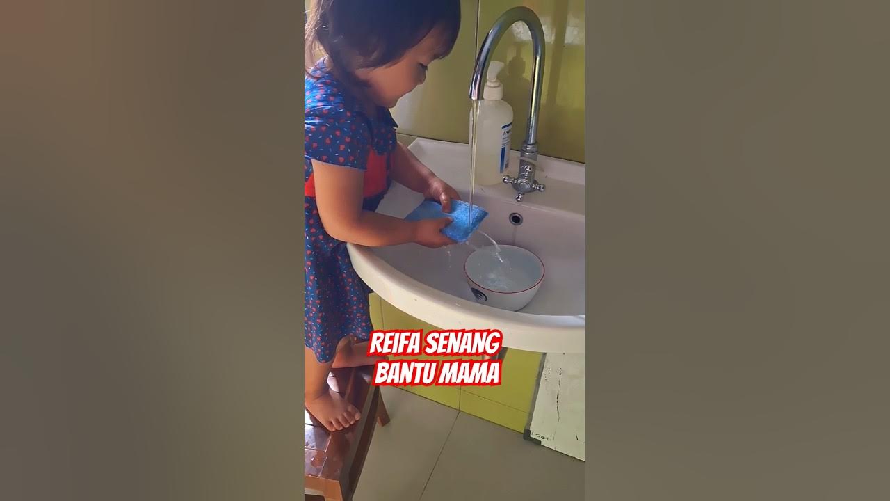 Reifa Senang Bantu Mama - YouTube