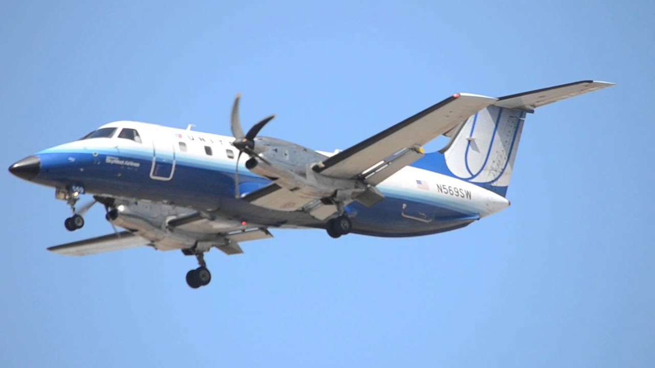 United Airlines Express Embraer EMB-120ER Brasilia [N569SW] (Blue Tulip ...