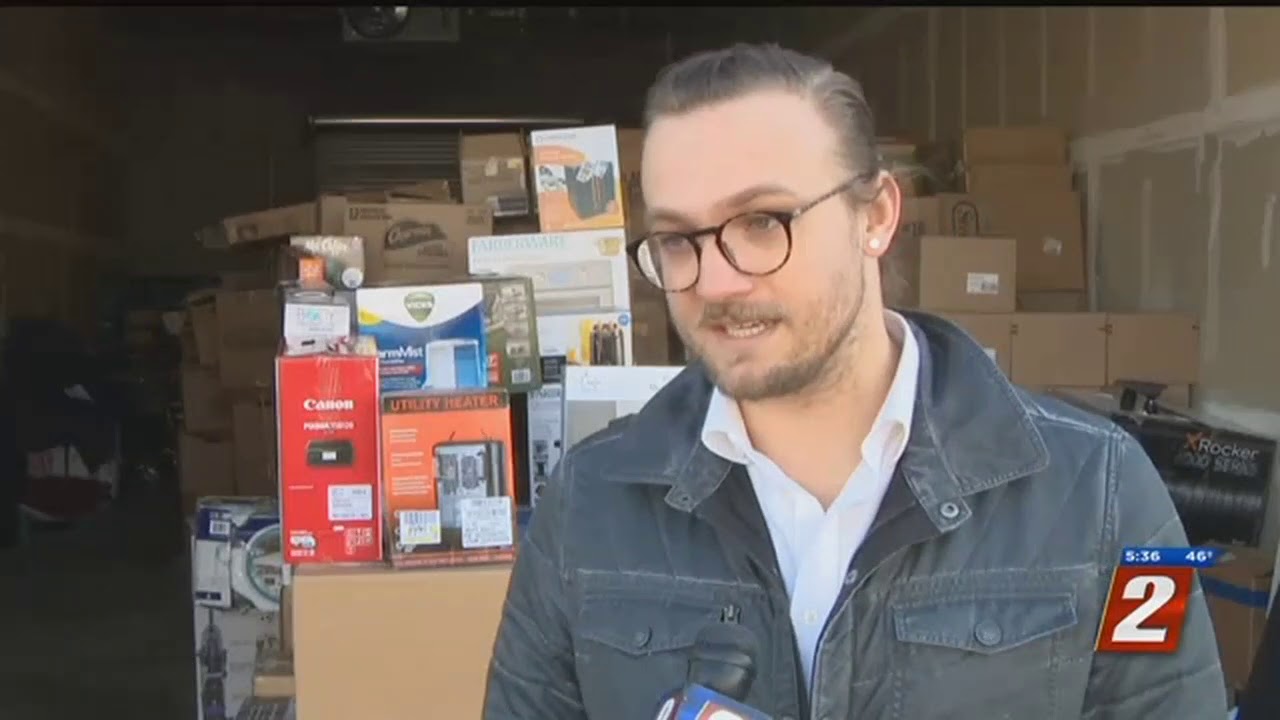 Eric Moen Christmas Donation - YouTube