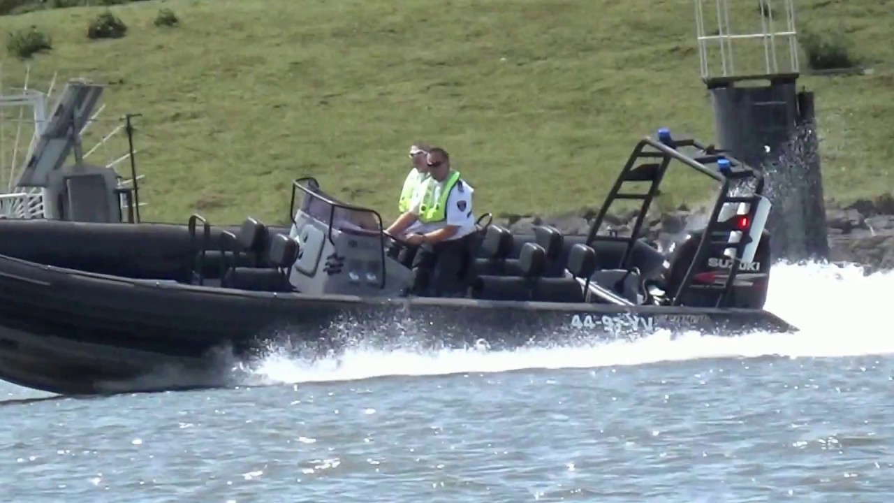 RIB boot van Port of Rotterdam Waterpatrouille Oude Maas - YouTube
