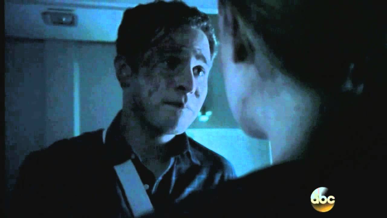 Agents of SHIELD Fitz and Simmons under water - YouTube