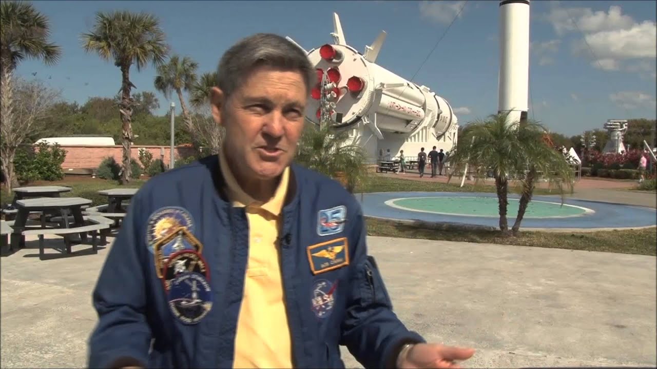 Connor Johnson visits Kennedy Space Center Visitor Complex - YouTube
