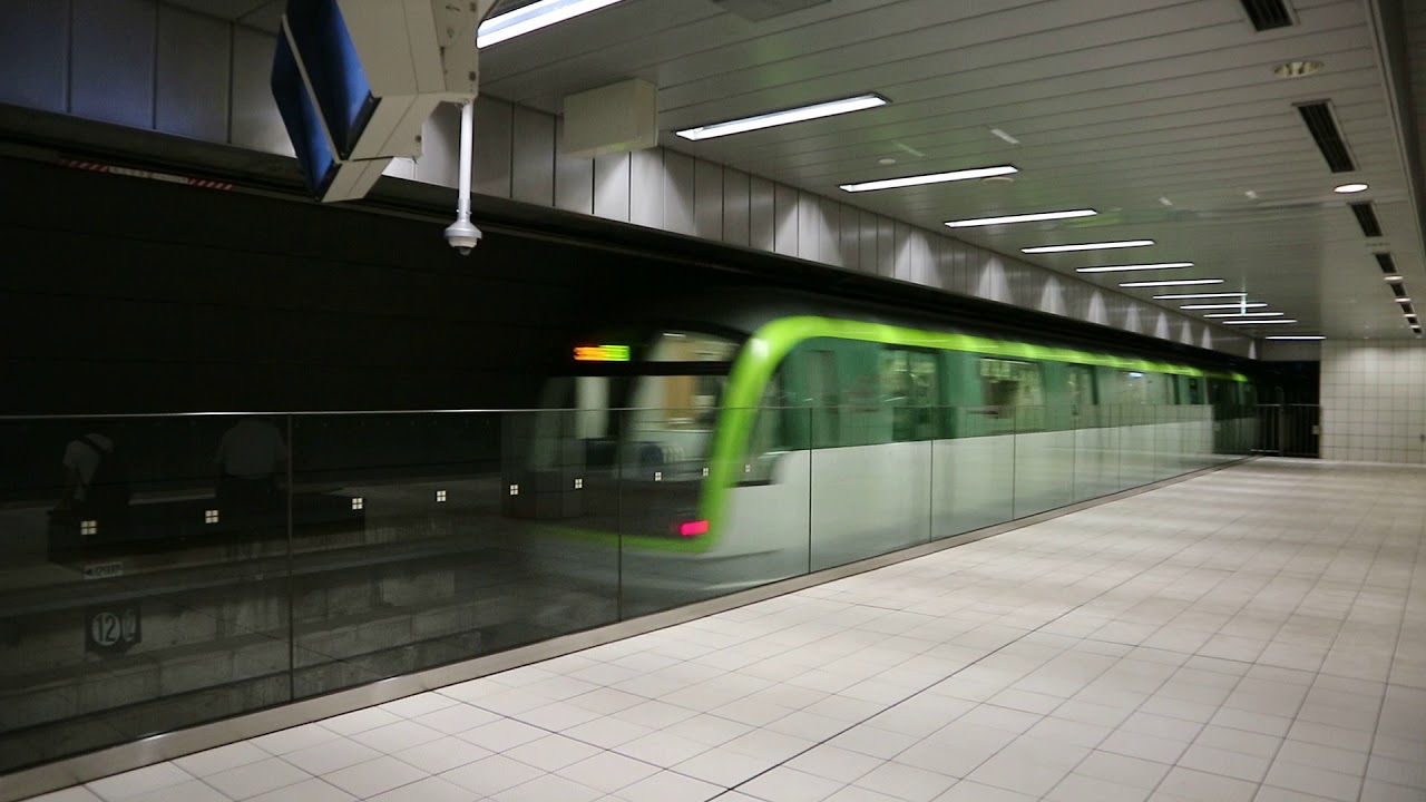 福岡市地下鉄七隈線天神南駅にて / At Tenjin-Minami station, Fukuoka Municipal Subway ...