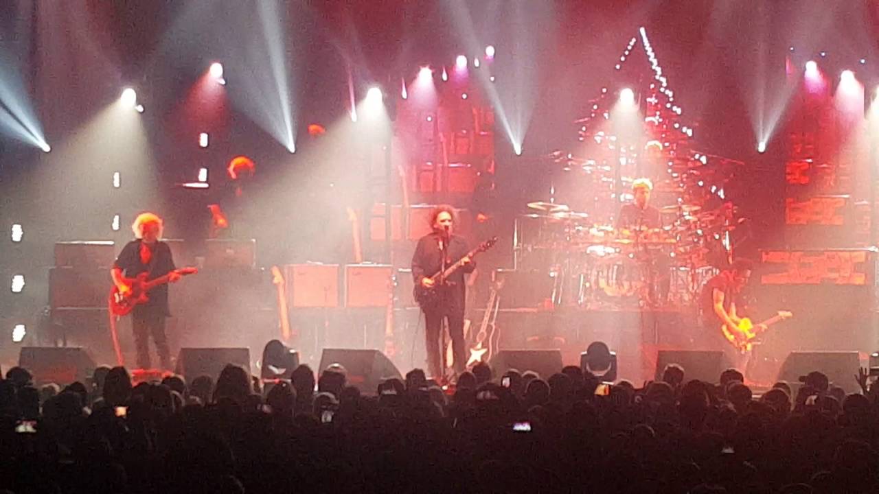 The Cure "Lovesong" - LIVE - New Orleans, LA (5/10/2016) Tour 2016 ...