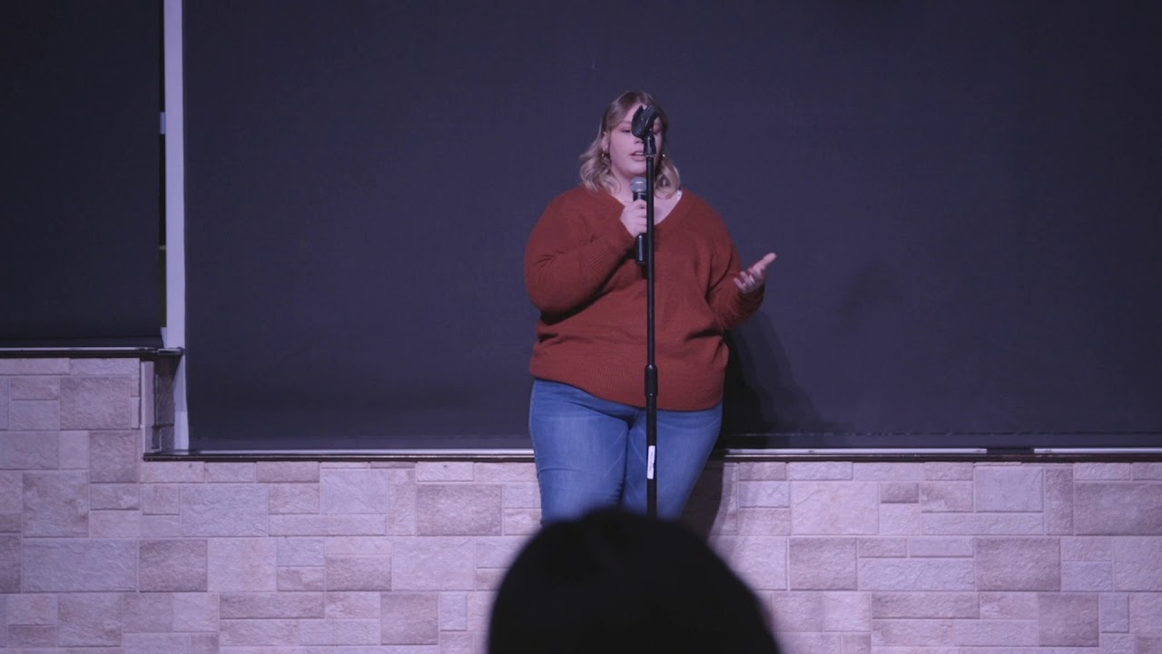 Emily Schonemann - November 18th 2019 - Comedy Mic Night - YouTube