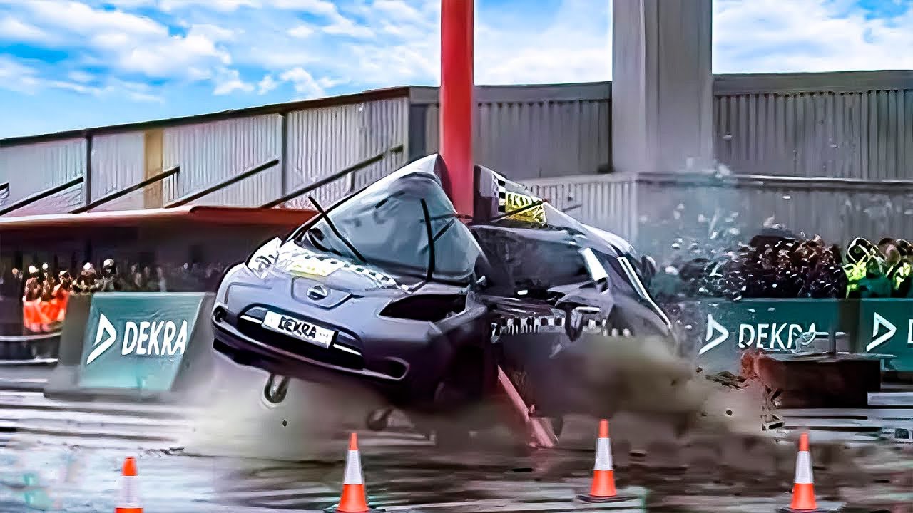 BEST IDIOTS IN TRUCKS & CARS FAILS 2024 - CUTTING TREE FAILS - TOTAL ...